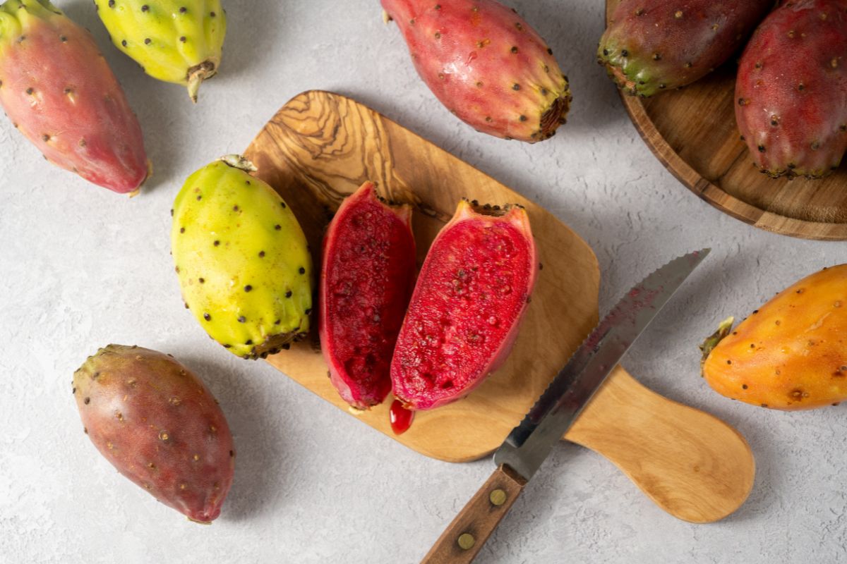 Πώς καθαρίζονται τα φραγκόσυκα - iCookGreek